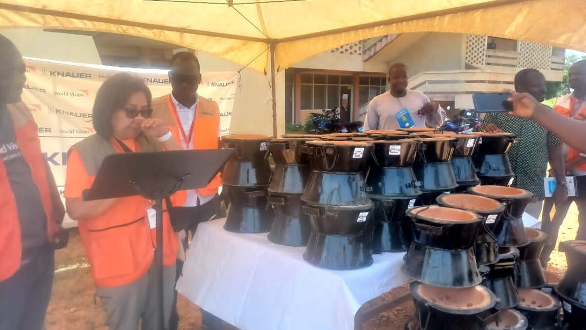 World Vision Ghana distributes 1,000 energy-efficient cookstoves to 30 ...